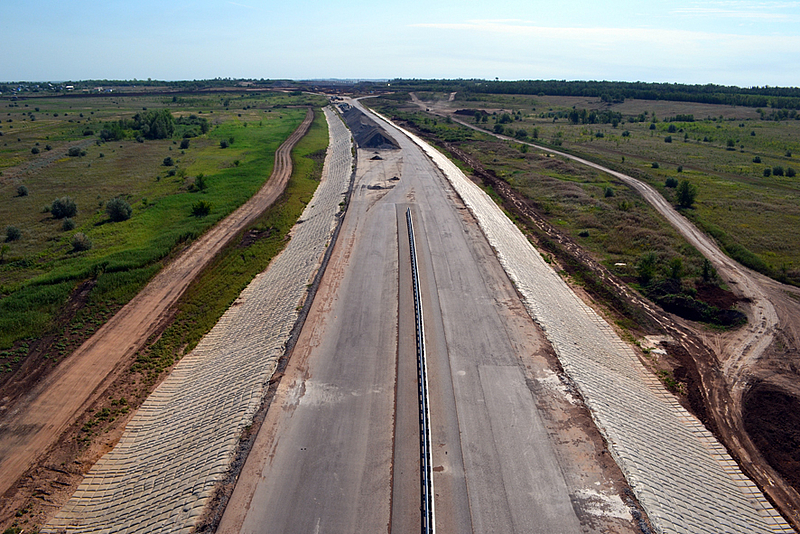 Barrages et digues